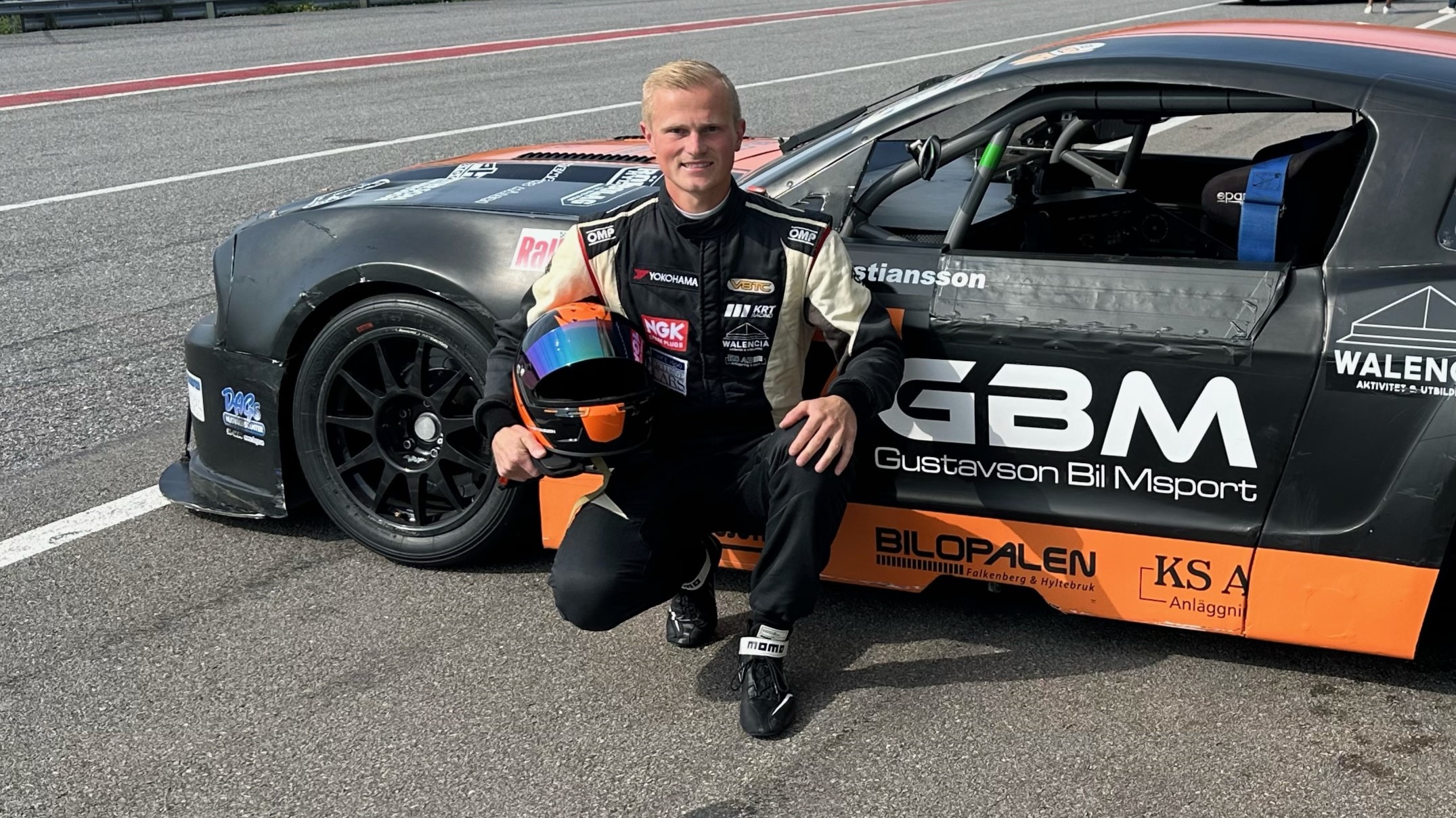 Alexzander Kristiansson debuterar i Kanonloppet – V8 Thunder Cars